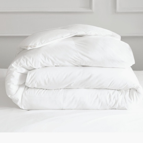 UGG | Bedding | Ugg Kira Down Alternative Comforter Size Queen | Poshmark